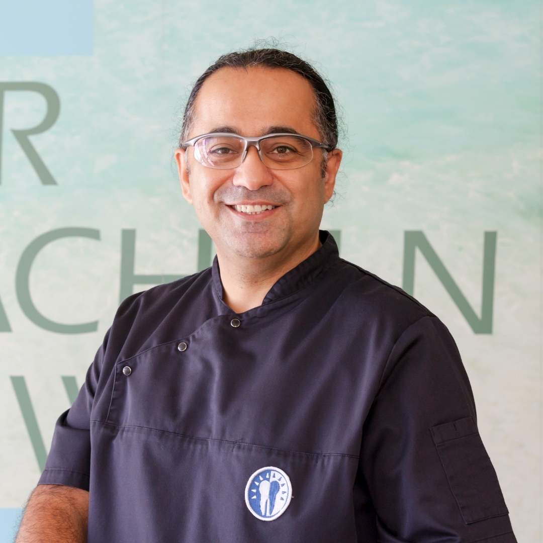 Dr. Ayna und sein Team - dr-ayna.de